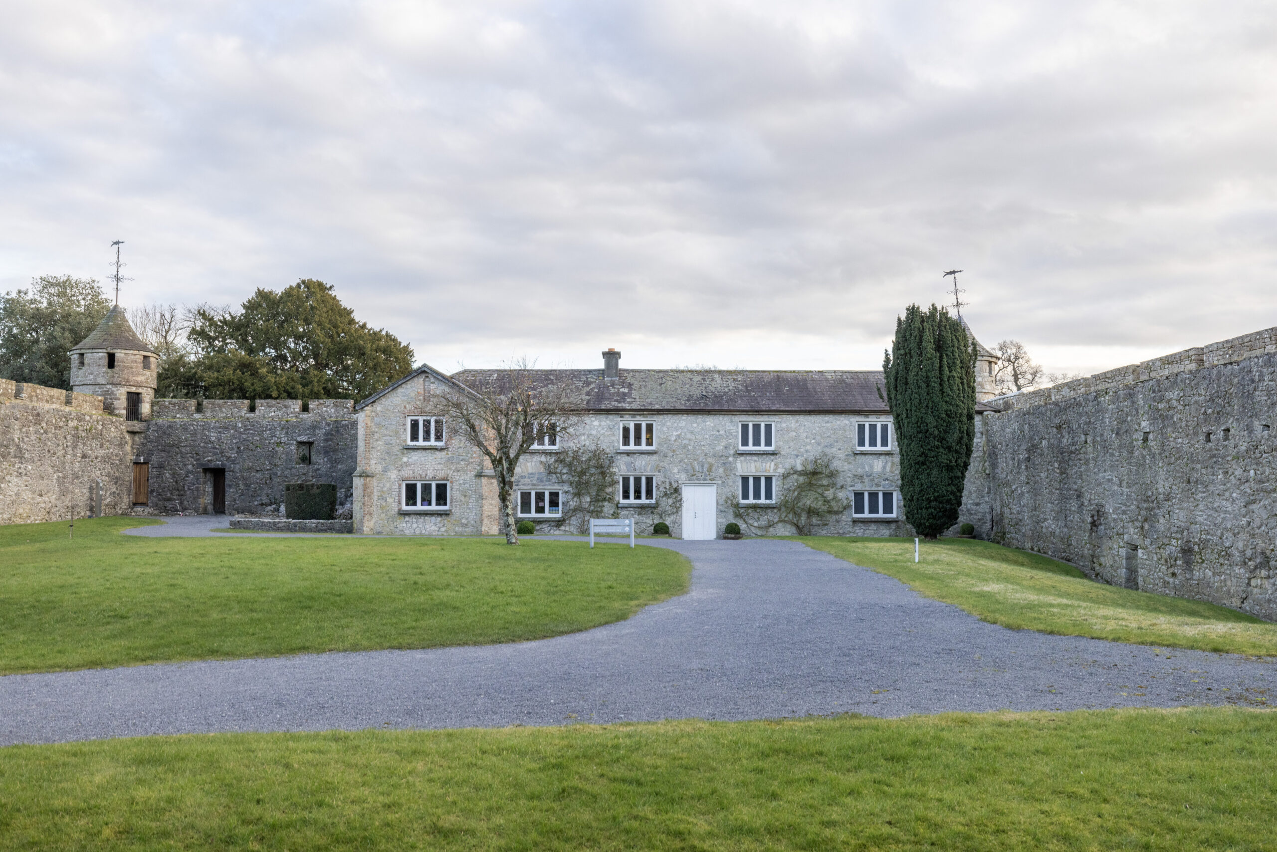 Cahir Castle Cottage | Heritage Ireland